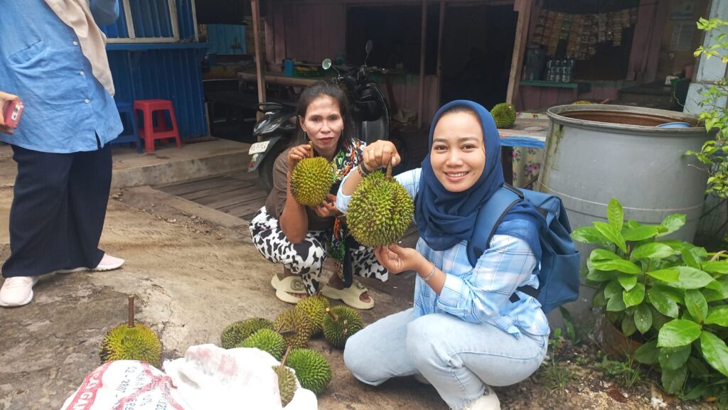Musim Durian Lokal Mulai Tiba, Pecinta Durian di Kotim Antusias Berburu ...